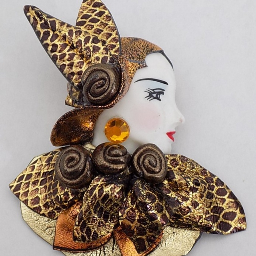 20s Inspired Lady Brooch Vintage - Gem